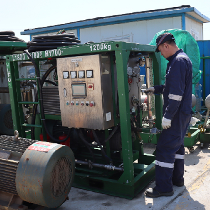 Water-Based Hydraulic Fluid Flushing | Enpioner – Oil & Gas Service ...